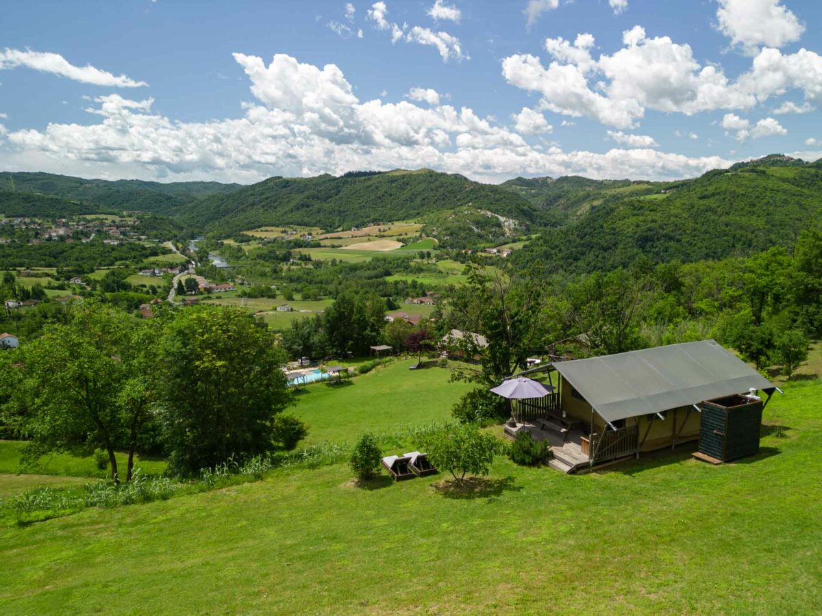 Glamping in Piedmont, spacious and elegant tents with a unique view